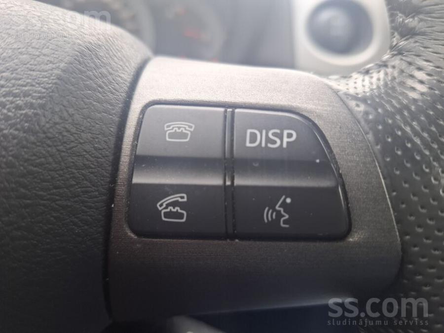 Grey Toyota RAV4 2011 in Talsi, with an engine capacity of 2.20 L and mileage of 239 thousand km for 8300 €, photo 19 on AUTOMOTO.COM.LV