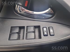 Grey Toyota RAV4 2011 in Talsi, with an engine capacity of 2.20 L and mileage of 239 thousand km for 8300 €, photo 23 on AUTOMOTO.COM.LV