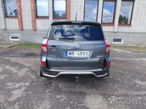 Grey Toyota RAV4 2011 in Talsi, with an engine capacity of 2.20 L and mileage of 194 thousand km for 6000 €, photo 6 on AUTOMOTO.COM.LV
