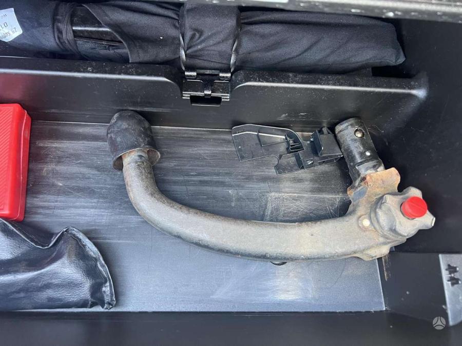 Pelēks Toyota RAV4 2011 Kauņa, ar dzinēja tilpumu 2.20 L un nobraukumu 234 tūkst. km par 7650 €, foto 11 vietnē AUTOMOTO.COM.LV