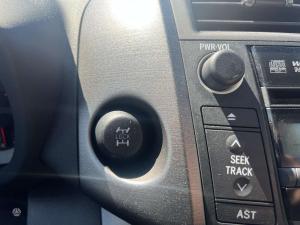 Pelēks Toyota RAV4 2011 Kauņa, ar dzinēja tilpumu 2.20 L un nobraukumu 234 tūkst. km par 7650 €, foto 17 vietnē AUTOMOTO.COM.LV