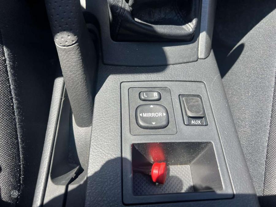 Pelēks Toyota RAV4 2011 Kauņa, ar dzinēja tilpumu 2.20 L un nobraukumu 234 tūkst. km par 7650 €, foto 21 vietnē AUTOMOTO.COM.LV