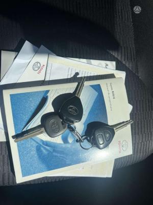 Pelēks Toyota RAV4 2011 Kauņa, ar dzinēja tilpumu 2.20 L un nobraukumu 234 tūkst. km par 7650 €, foto 26 vietnē AUTOMOTO.COM.LV