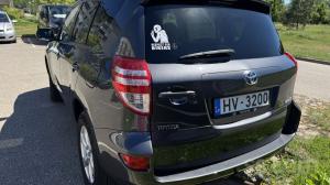 Grey Toyota RAV4 2011 in Daugavpils, with an engine capacity of 2.20 L and mileage of 174 thousand km for 7500 €, photo 7 on AUTOMOTO.COM.LV