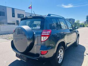 Pelēks Toyota RAV4 2011 Kauņa, ar dzinēja tilpumu 2.20 L un nobraukumu 234 tūkst. km par 7600 €, foto 9 vietnē AUTOMOTO.COM.LV