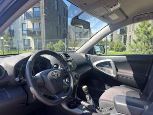 Pelēks Toyota RAV4 2011 Kauņa, ar dzinēja tilpumu 2.20 L un nobraukumu 234 tūkst. km par 7550 €, foto 18 vietnē AUTOMOTO.COM.LV