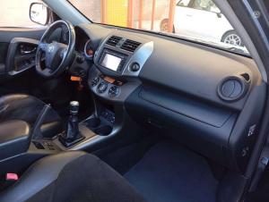 Pelēks Toyota RAV4 2011 Šauļi, ar dzinēja tilpumu 2.23 L un nobraukumu 220 tūkst. km par 6200 €, foto 6 vietnē AUTOMOTO.COM.LV