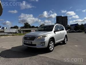 Pelēks Toyota RAV4 2011 Rīga, ar dzinēja tilpumu 2.00 L un nobraukumu 163 tūkst. km par 6490 €, foto 4 vietnē AUTOMOTO.COM.LV