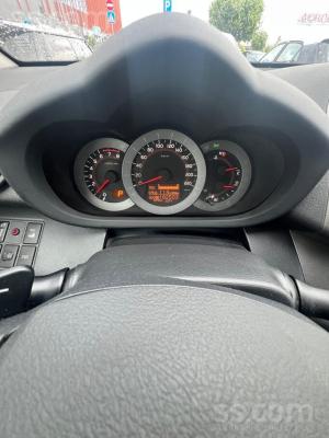 Pelēks Toyota RAV4 2011 Rīga, ar dzinēja tilpumu 2.00 L un nobraukumu 163 tūkst. km par 6490 €, foto 13 vietnē AUTOMOTO.COM.LV