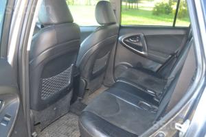 Pelēks Toyota RAV4 2011 Rēzekne, ar dzinēja tilpumu 2.20 L un nobraukumu 280 tūkst. km par 7000 €, foto 11 vietnē AUTOMOTO.COM.LV