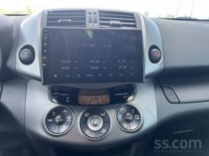 Pelēks Toyota RAV4 2011 Rēzekne, ar dzinēja tilpumu 2.20 L un nobraukumu 183 tūkst. km par 7800 €, foto 15 vietnē AUTOMOTO.COM.LV
