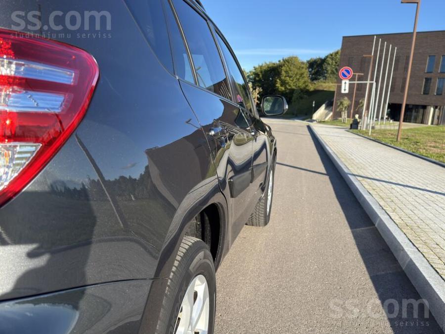 Pelēks Toyota RAV4 2011 Rēzekne, ar dzinēja tilpumu 2.20 L un nobraukumu 262 tūkst. km par 7550 €, foto 11 vietnē AUTOMOTO.COM.LV