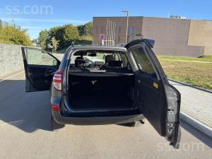 Pelēks Toyota RAV4 2011 Rēzekne, ar dzinēja tilpumu 2.20 L un nobraukumu 262 tūkst. km par 7550 €, foto 16 vietnē AUTOMOTO.COM.LV