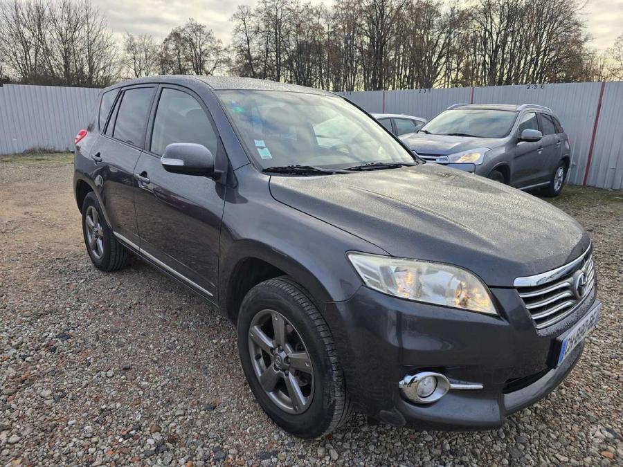 Pelēks Toyota RAV4 2012 Tauragė, ar dzinēja tilpumu 2.23 L un nobraukumu 269 tūkst. km par 6900 €, foto 1 vietnē AUTOMOTO.COM.LV