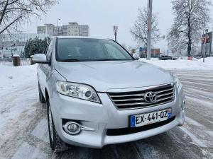 Grey Toyota RAV4 2012 in Kaunas, with an engine capacity of 2.23 L and mileage of 215 thousand km for 7990 €, photo 6 on AUTOMOTO.COM.LV