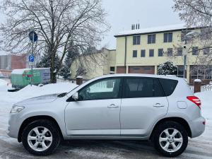 Grey Toyota RAV4 2012 in Kaunas, with an engine capacity of 2.23 L and mileage of 215 thousand km for 7990 €, photo 7 on AUTOMOTO.COM.LV