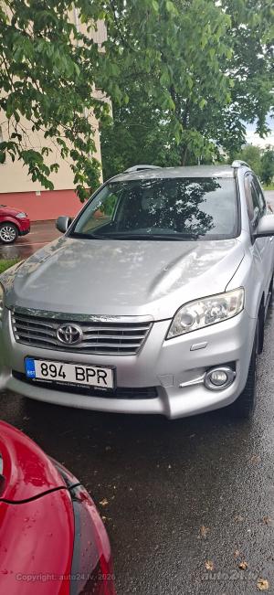 Grey Toyota RAV4 2012 in Tallinn, with an engine capacity of 2.00 L and mileage of 240 thousand km for 8450 €, photo  on AUTOMOTO.COM.LV