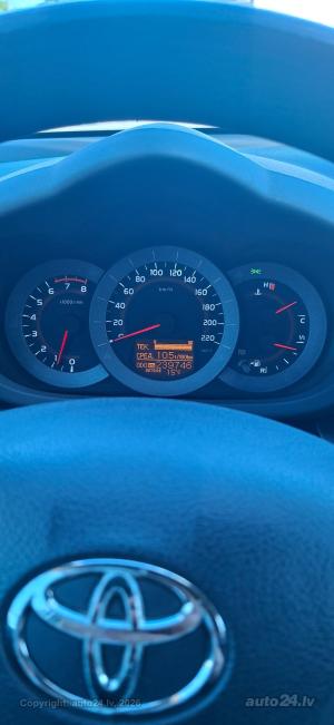 Pelēks Toyota RAV4 2012 Tallina, ar dzinēja tilpumu 2.00 L un nobraukumu 240 tūkst. km par 8450 €, foto 11 vietnē AUTOMOTO.COM.LV