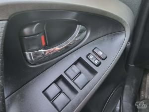 Grey Toyota RAV4 2012 in Pasvalys, with an engine capacity of 2.20 L and mileage of 301 thousand km for 4950 €, photo 16 on AUTOMOTO.COM.LV
