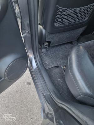 Grey Toyota RAV4 2012 in Pasvalys, with an engine capacity of 2.20 L and mileage of 301 thousand km for 4950 €, photo 17 on AUTOMOTO.COM.LV
