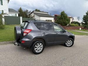 Pelēks Toyota RAV4 2012 Viļņa, ar dzinēja tilpumu 2.23 L un nobraukumu 261 tūkst. km par 6850 €, foto 10 vietnē AUTOMOTO.COM.LV