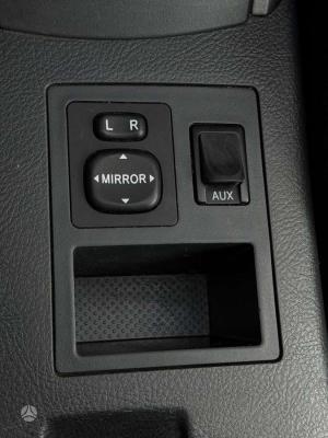 Pelēks Toyota RAV4 2012 Viļņa, ar dzinēja tilpumu 2.23 L un nobraukumu 261 tūkst. km par 6850 €, foto 31 vietnē AUTOMOTO.COM.LV
