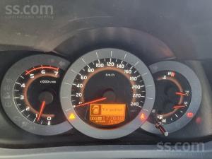 Pelēks Toyota RAV4 2012 Madona, ar dzinēja tilpumu 2.20 L un nobraukumu 176 tūkst. km par 7600 €, foto 6 vietnē AUTOMOTO.COM.LV