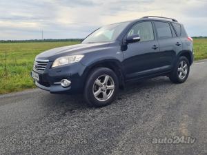 Grey Toyota RAV4 2012 in Tallinn, with an engine capacity of 2.20 L and mileage of 207 thousand km for 8000 €, photo  on AUTOMOTO.COM.LV