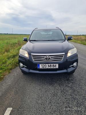 Grey Toyota RAV4 2012 in Tallinn, with an engine capacity of 2.20 L and mileage of 207 thousand km for 8000 €, photo 7 on AUTOMOTO.COM.LV