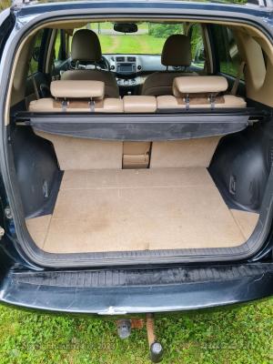 Grey Toyota RAV4 2012 in Tallinn, with an engine capacity of 2.20 L and mileage of 207 thousand km for 8000 €, photo 14 on AUTOMOTO.COM.LV