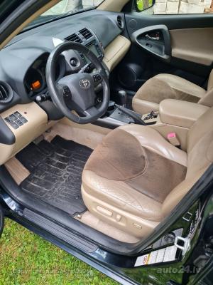 Grey Toyota RAV4 2012 in Tallinn, with an engine capacity of 2.20 L and mileage of 207 thousand km for 8000 €, photo 16 on AUTOMOTO.COM.LV