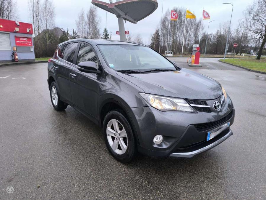 Pelēks Toyota RAV4 2013 Tauragė, ar dzinēja tilpumu 2.00 L un nobraukumu 298 tūkst. km par 7800 €, foto 2 vietnē AUTOMOTO.COM.LV