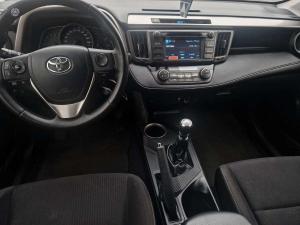 Grey Toyota RAV4 2013 in Utena, with an engine capacity of 2.23 L and mileage of 271 thousand km for 8200 €, photo 16 on AUTOMOTO.COM.LV