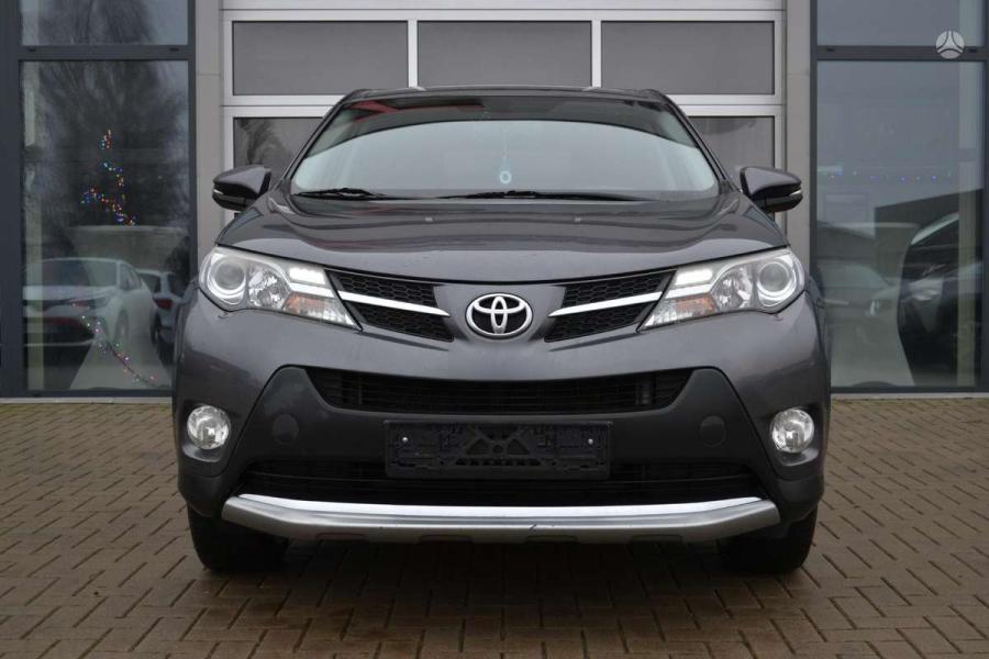 Pelēks Toyota RAV4 2013 Viļņa, ar dzinēja tilpumu 2.00 L un nobraukumu 186 tūkst. km par 11500 €, foto 3 vietnē AUTOMOTO.COM.LV