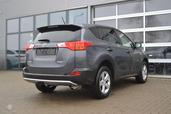 Pelēks Toyota RAV4 2013 Viļņa, ar dzinēja tilpumu 2.00 L un nobraukumu 186 tūkst. km par 11500 €, foto 10 vietnē AUTOMOTO.COM.LV