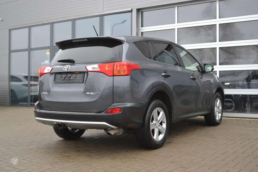 Pelēks Toyota RAV4 2013 Viļņa, ar dzinēja tilpumu 2.00 L un nobraukumu 186 tūkst. km par 11500 €, foto 10 vietnē AUTOMOTO.COM.LV