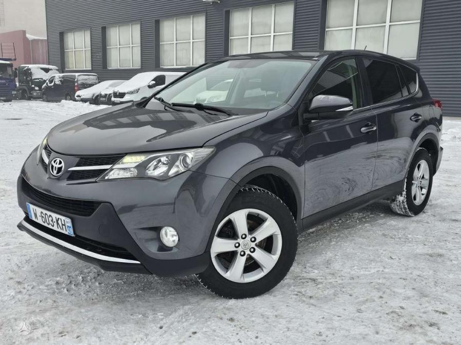 Pelēks Toyota RAV4 2013 Tauragė, ar dzinēja tilpumu 2.00 L un nobraukumu 220 tūkst. km par 8500 €, foto 1 vietnē AUTOMOTO.COM.LV