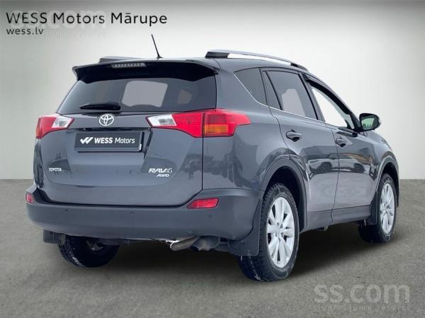 Pelēks Toyota RAV4 2013 Rīga, ar dzinēja tilpumu 2.20 L un nobraukumu 221 tūkst. km par 9990 €, foto 2 vietnē AUTOMOTO.COM.LV