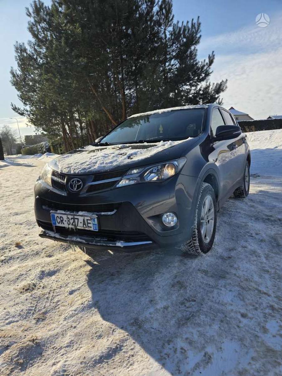 Grey Toyota RAV4 2013 in Taurage, with an engine capacity of 2.00 L and mileage of 250 thousand km for 10350 €, photo 9 on AUTOMOTO.COM.LV