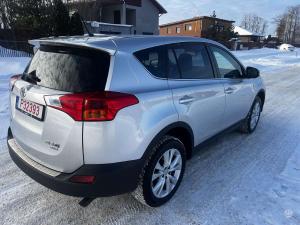 Pelēks Toyota RAV4 2013 Vilkaviškis, ar dzinēja tilpumu 2.20 L un nobraukumu 240 tūkst. km par 9700 €, foto 4 vietnē AUTOMOTO.COM.LV