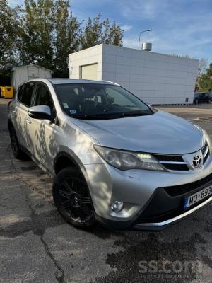 Pelēks Toyota RAV4 2013 Rīga, ar dzinēja tilpumu 2.20 L un nobraukumu 351 tūkst. km par 9200 €, foto 1 vietnē AUTOMOTO.COM.LV