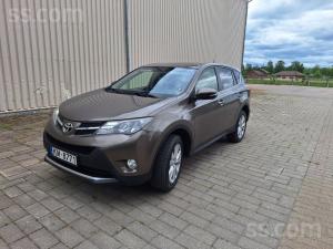Pelēks Toyota RAV4 2013 Saldus, ar dzinēja tilpumu 2.20 L un nobraukumu 308 tūkst. km par 9450 €, foto 3 vietnē AUTOMOTO.COM.LV
