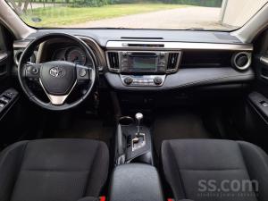Pelēks Toyota RAV4 2013 Saldus, ar dzinēja tilpumu 2.20 L un nobraukumu 308 tūkst. km par 9450 €, foto 6 vietnē AUTOMOTO.COM.LV