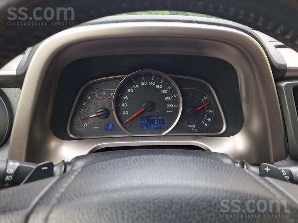 Pelēks Toyota RAV4 2013 Saldus, ar dzinēja tilpumu 2.20 L un nobraukumu 308 tūkst. km par 9450 €, foto 8 vietnē AUTOMOTO.COM.LV