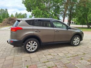 Pelēks Toyota RAV4 2013 Saldus, ar dzinēja tilpumu 2.20 L un nobraukumu 308 tūkst. km par 9450 €, foto 18 vietnē AUTOMOTO.COM.LV