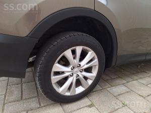 Pelēks Toyota RAV4 2013 Saldus, ar dzinēja tilpumu 2.20 L un nobraukumu 308 tūkst. km par 9450 €, foto 19 vietnē AUTOMOTO.COM.LV