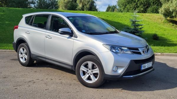Grey Toyota RAV4 2013 in Riga, with an engine capacity of 2.00 L and mileage of 191 thousand km for 9990 €, photo 2 on AUTOMOTO.COM.LV