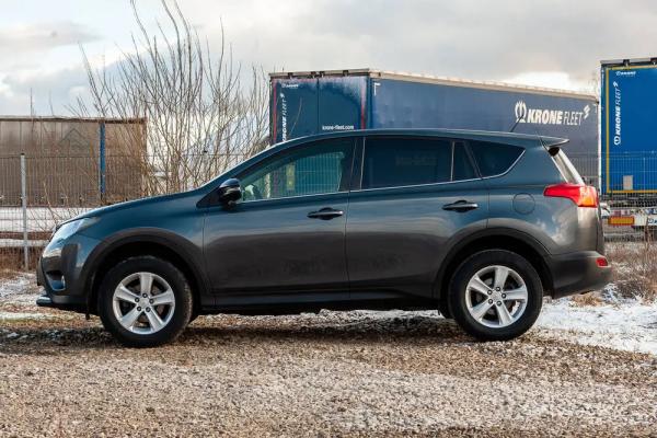 Pelēks Toyota RAV4 2013 Rīga, ar dzinēja tilpumu 2.00 L un nobraukumu 206 tūkst. km par 10995 €, foto 8 vietnē AUTOMOTO.COM.LV