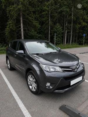 Pelēks Toyota RAV4 2013 Rokiškis, ar dzinēja tilpumu 2.20 L un nobraukumu 143 tūkst. km par 11850 €, foto 4 vietnē AUTOMOTO.COM.LV