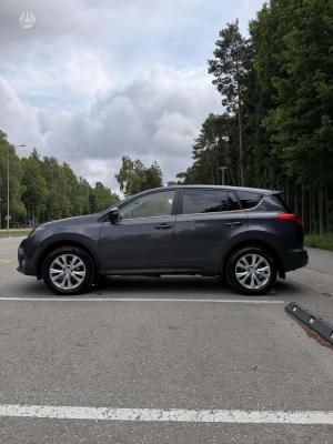 Pelēks Toyota RAV4 2013 Rokiškis, ar dzinēja tilpumu 2.20 L un nobraukumu 143 tūkst. km par 11850 €, foto 6 vietnē AUTOMOTO.COM.LV